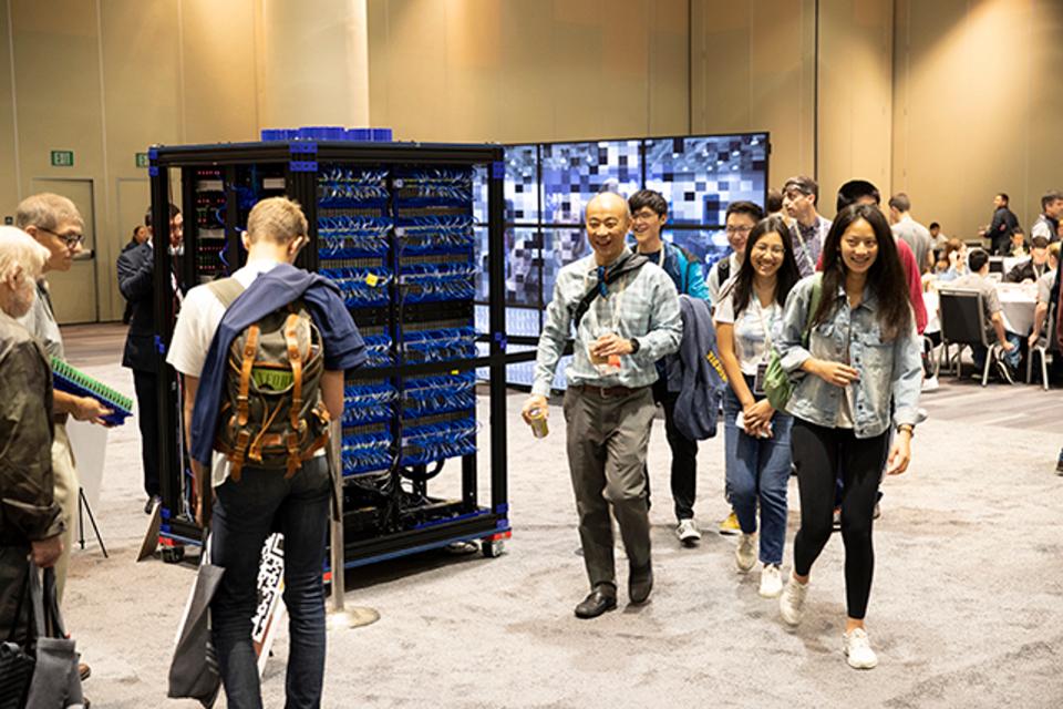 Building the world’s largest Raspberry Pi cluster – Gerald on IT